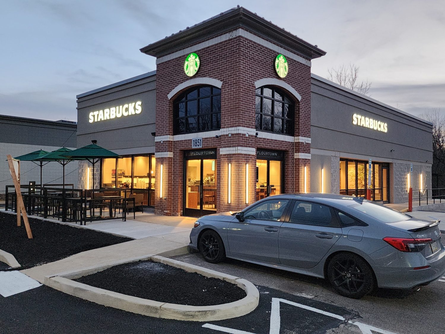 Equity CRE' Keith Seymour & Edward Ginn Represent the Landlord in ...